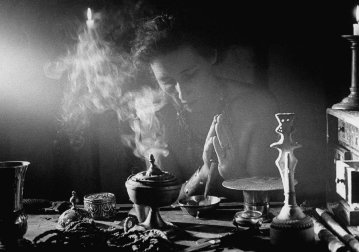 Entrevista com Eleanor Bone | Esoverso